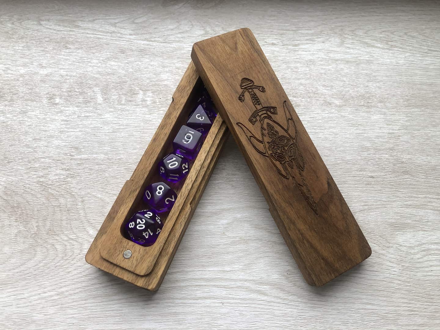 Wooden D&D Dice Vault - Magnetic Lid Box - Dungeons and...