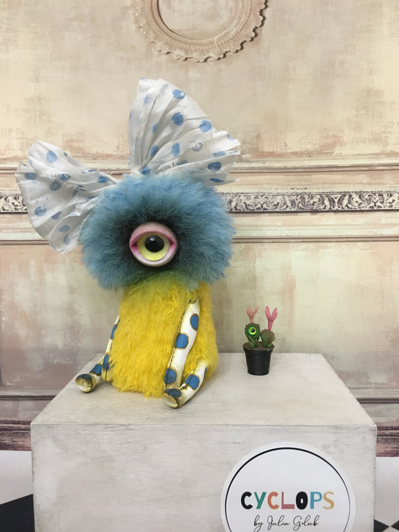 Yellow&blue pantone_mini cyclops New other