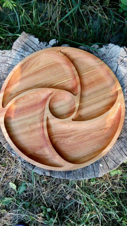 ECO wood dishes!!! The plate is sectional Diameter 40 cm!!!